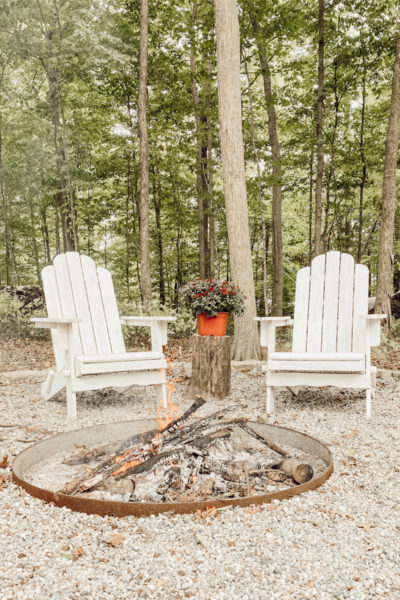Fire Pit Decorated For Fall | The Best Outdoor Fall Decor