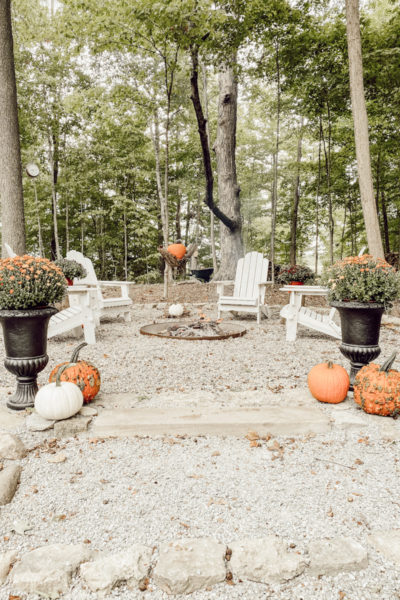 Fire Pit Decorated For Fall | The Best Outdoor Fall Decor