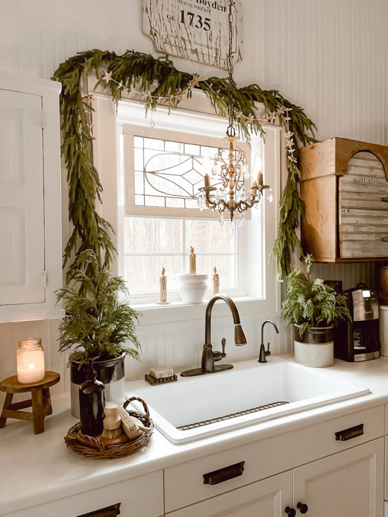 A Simple Winter Look in the Cottage Kitchen - Deb and Danelle