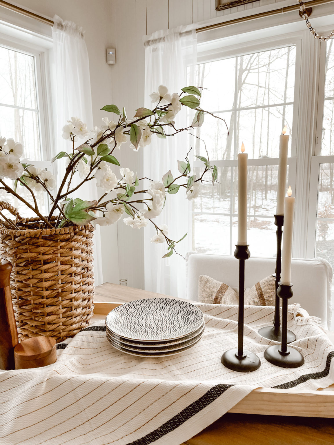 Neutral Spring Decor in the Dining Room - Deb and Danelle