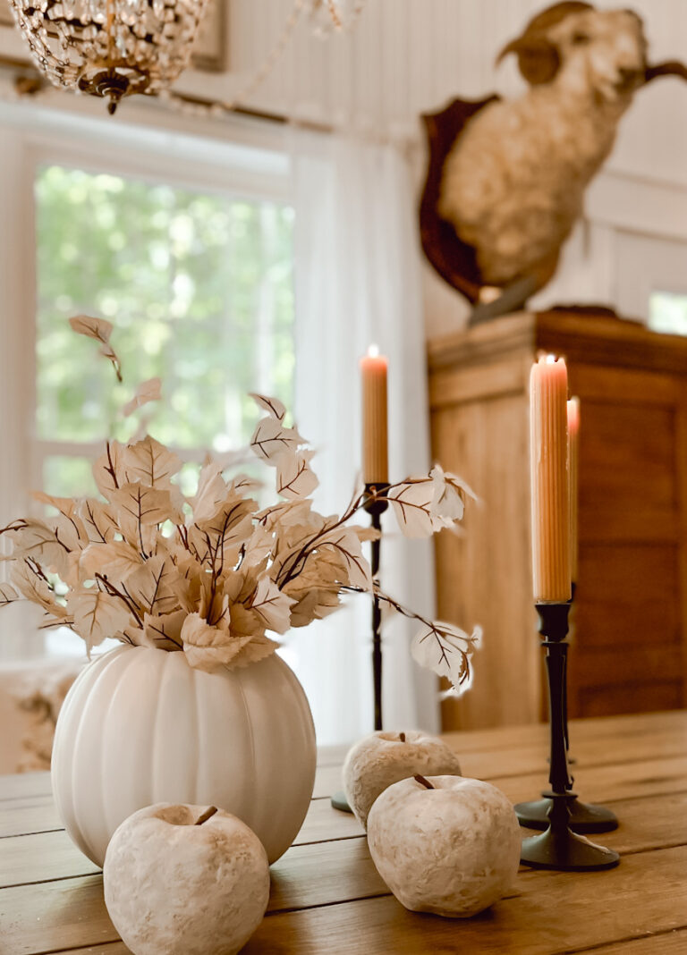 Quick Neutral Table Decor - Deb and Danelle