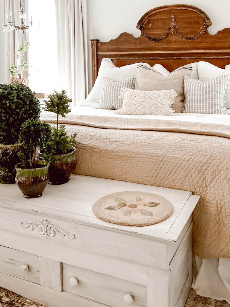 How to Create a Neutral Color Palette in your Home - Deb and Danelle