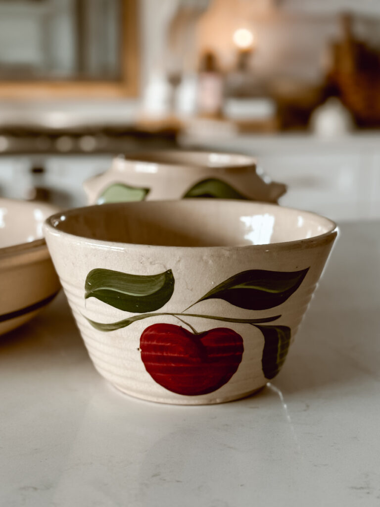 A Small Antique Haul: Watt Apple Pottery - Deb and Danelle